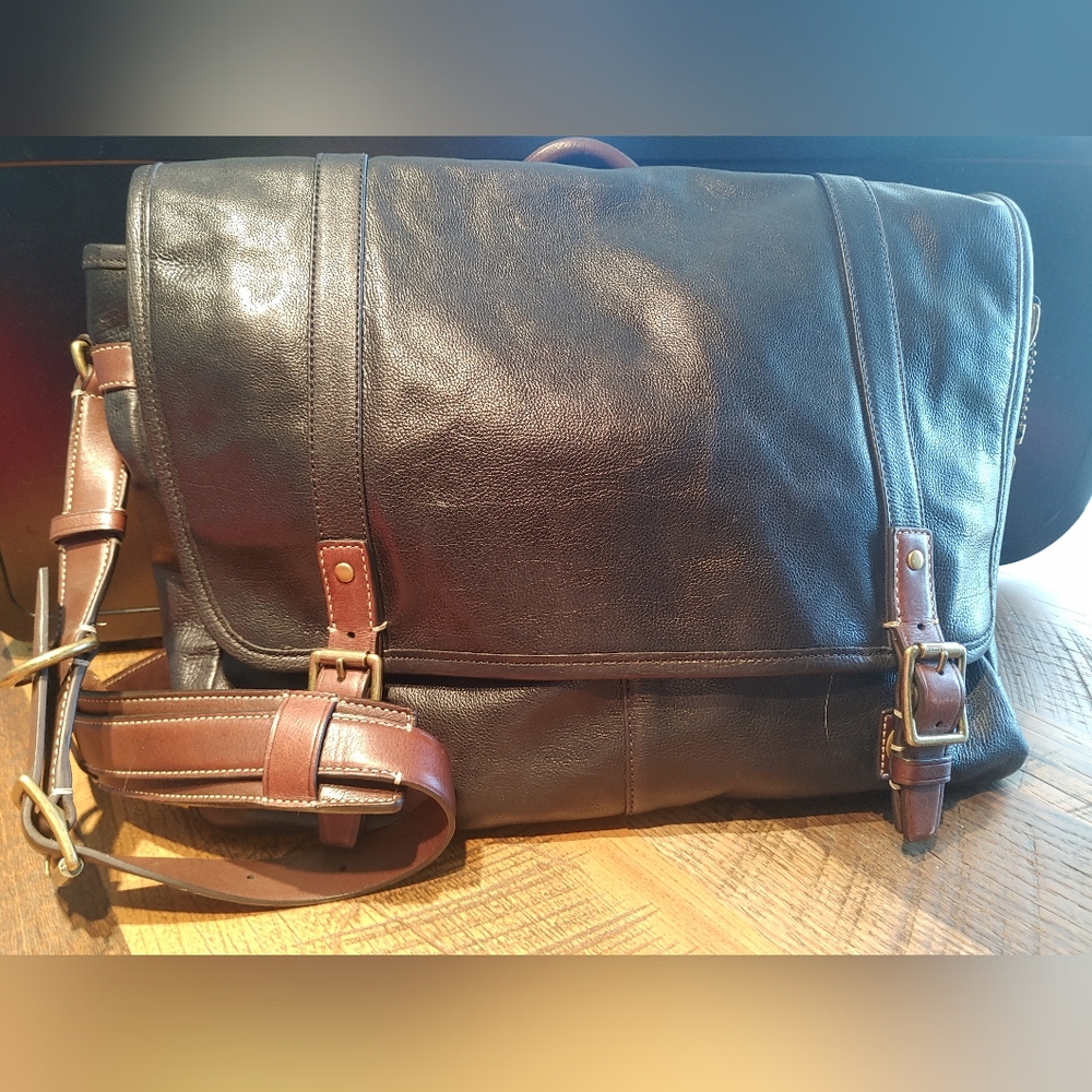 Coach Harrison Black Leather Messenger Bag - Never Us… - Gem